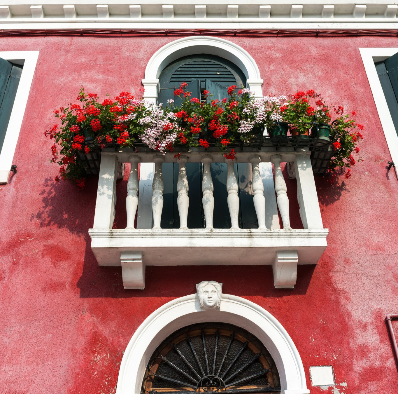 What Is Venetian Interior Design - Guide to Venetian Interior Design